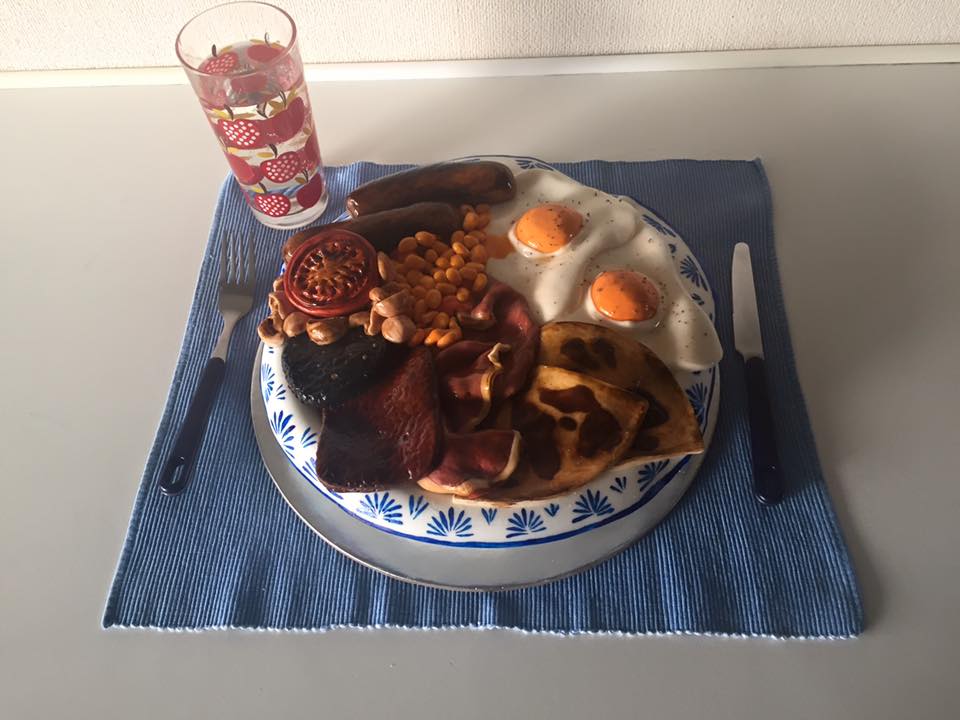 Scottish baker's hyper-realistic cakes prove to be a huge hit online ...