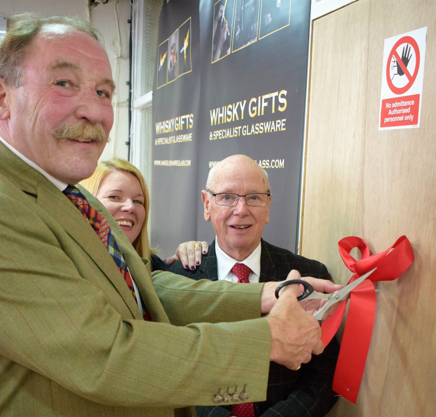 Whisky expert Charles MacLean opens new Stirling glassmaking studio ...