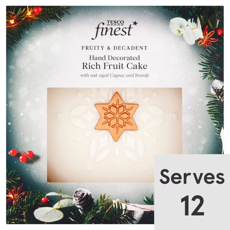 The best and worst supermarket Christmas cakes - including Tesco Finest ...